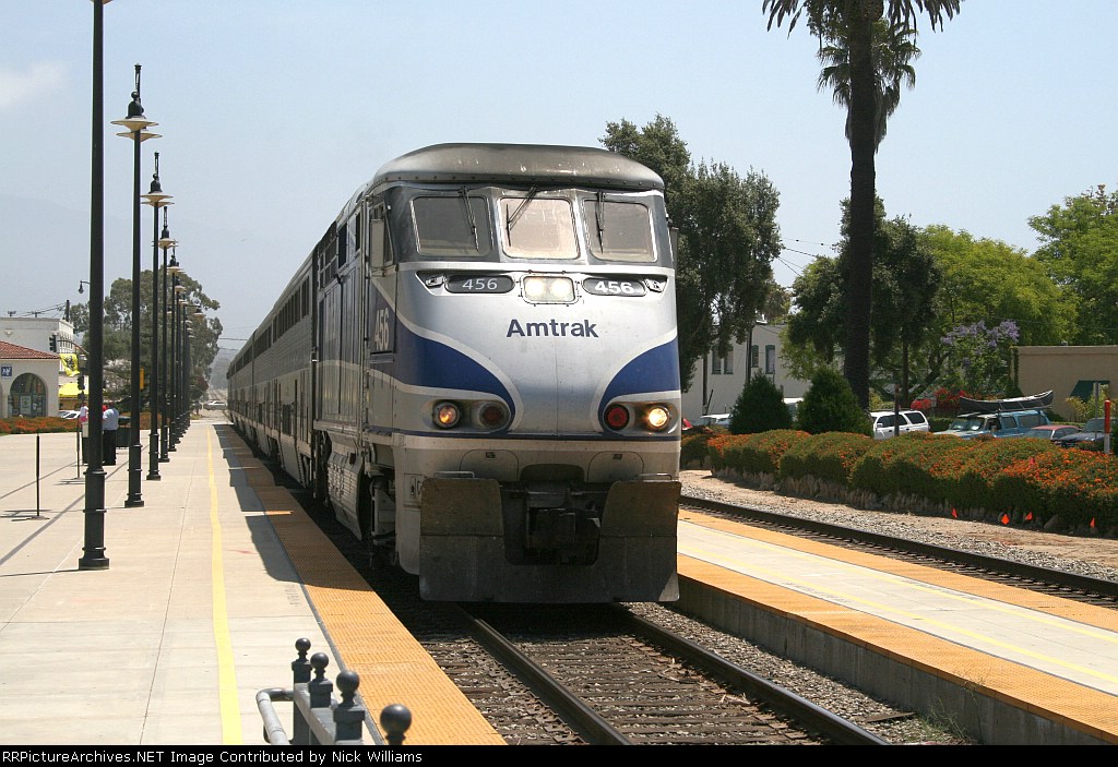 AMTK 456 leads train 763 into Santa Barbara, CA 6/2/2008.